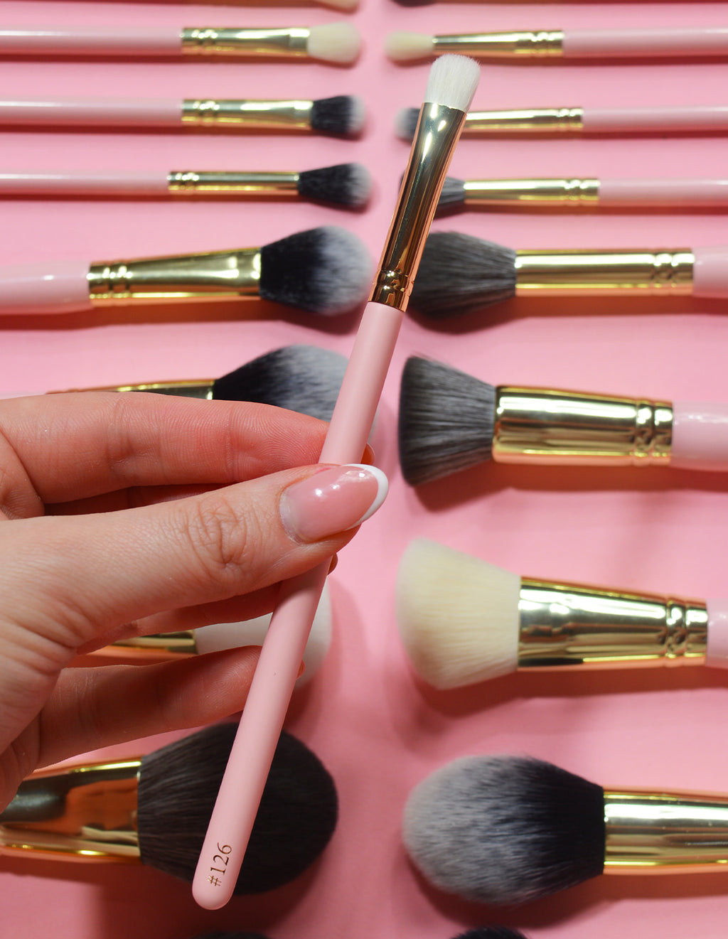 P.Louise #126 Flat Fluffy Smudger Brush - – P. Louise Cosmetics